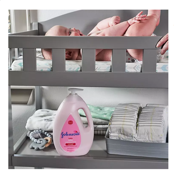 Johnson's Moisturizing Pink Baby Lotion with Coconut Oil (33.8 fl. oz ...